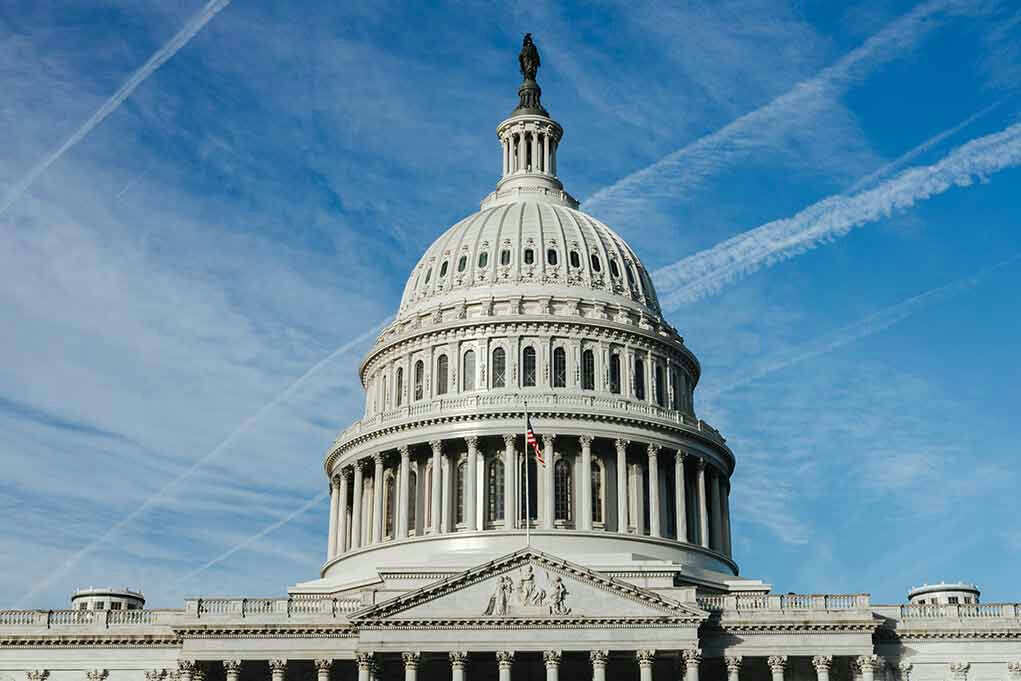 Congress Stock Trading: The Fight Unveiled (VIDEO) | 5 Min News Break