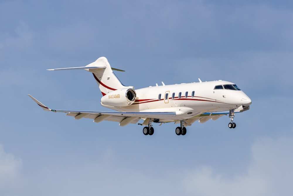 Jet UPSIDE DOWN After Risky Storm Takeoff | 5 Min News Break